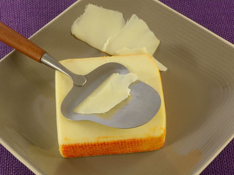 What Does Muenster Cheese Taste Like?